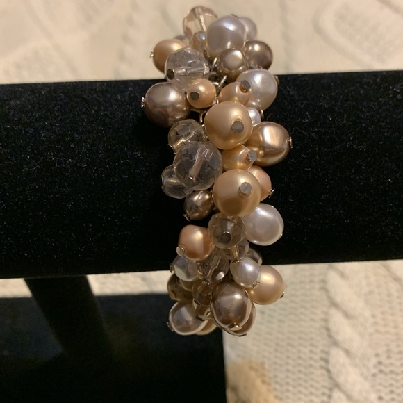 Jewelry | Vintage Lc Liz Claiborne Faux Pearl And Gold Bead Bracelet ...
